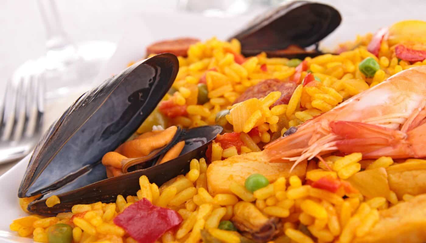 Paella, som de laver den autentisk i Spanien - Travel Talk